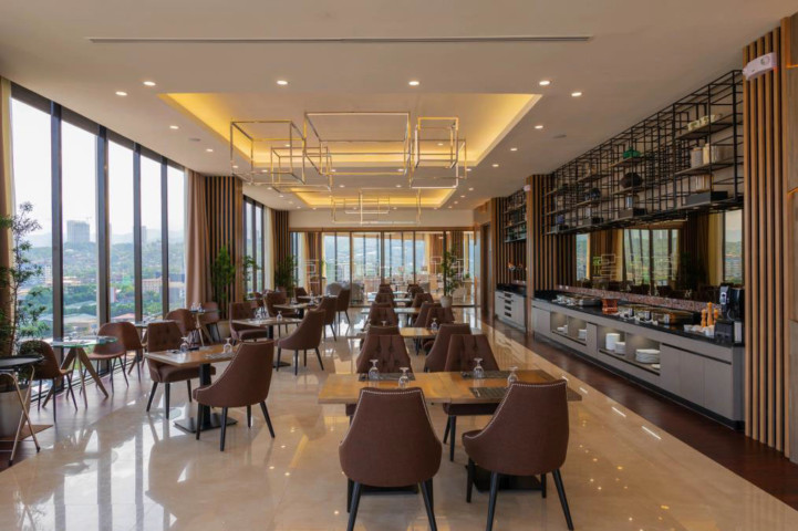 Fully Furnished Unit For Rent – Oakridge IT Center 2, Oakridge Business ...